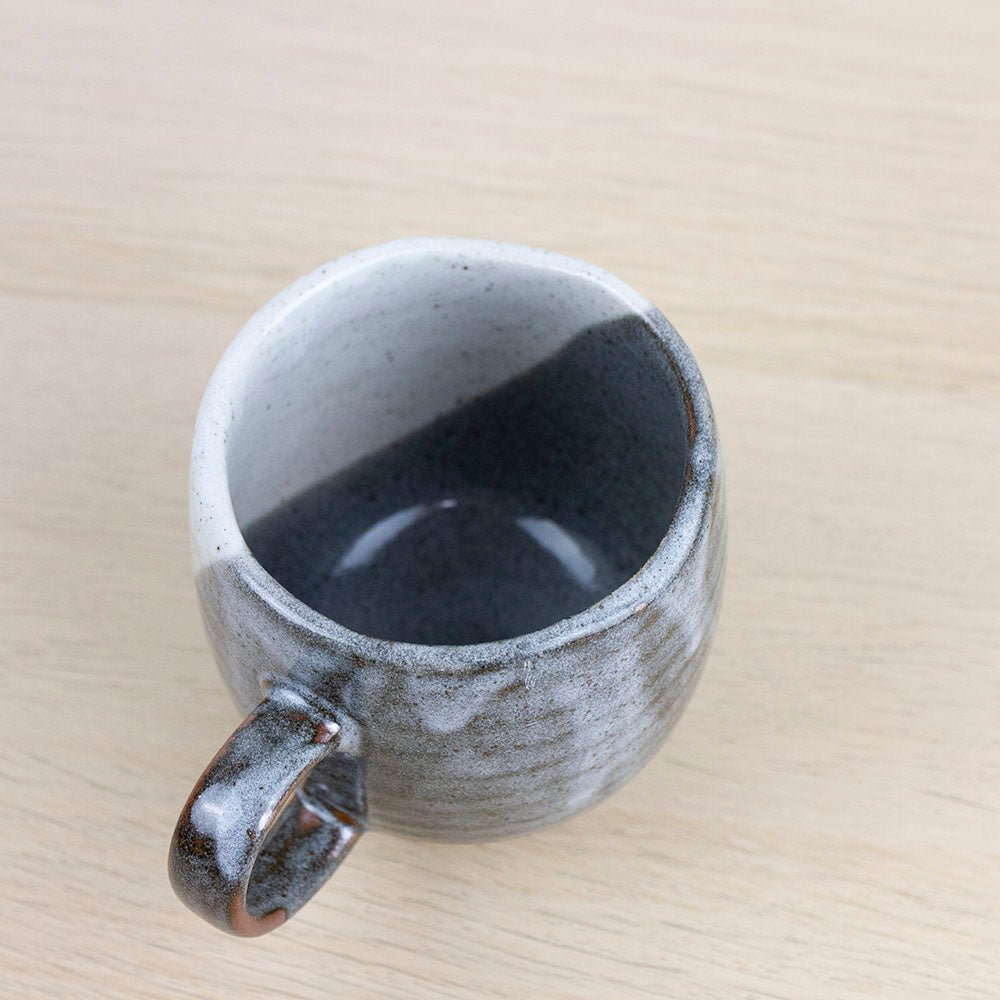 Atelier Yu Cats In Sunny Spot Kutani Mug (230ml)– Purematcha Australia